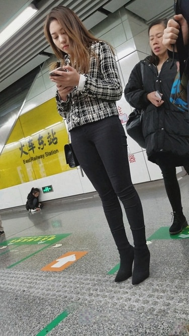 链接：https://pan.baidu.com/s/13c6TL9dBnAjfCb21UV1Ngw 密码：y65s - 悟空街拍收藏大师